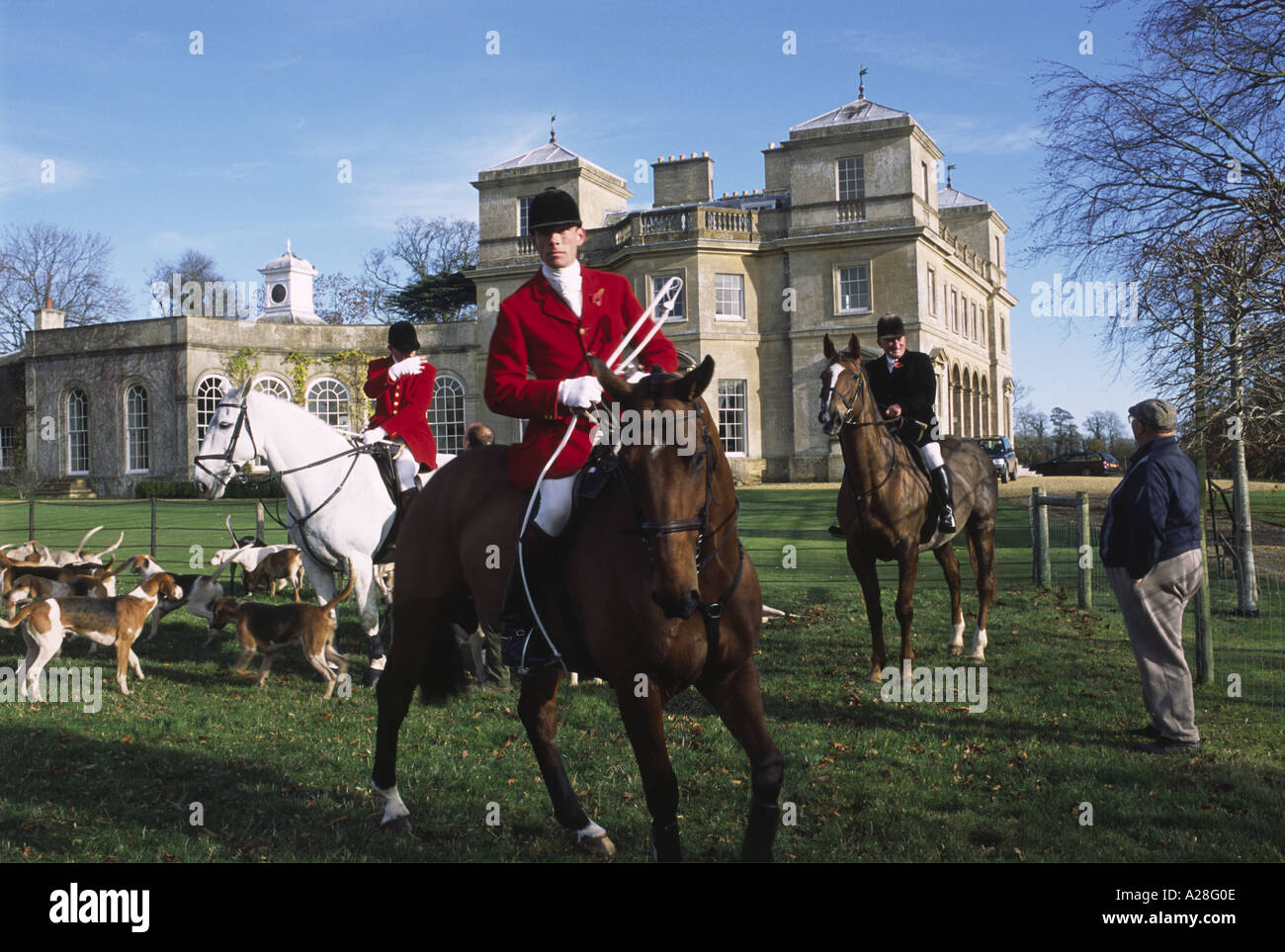 Fox hunting ban 2004 hi-res stock photography and images - Alamy