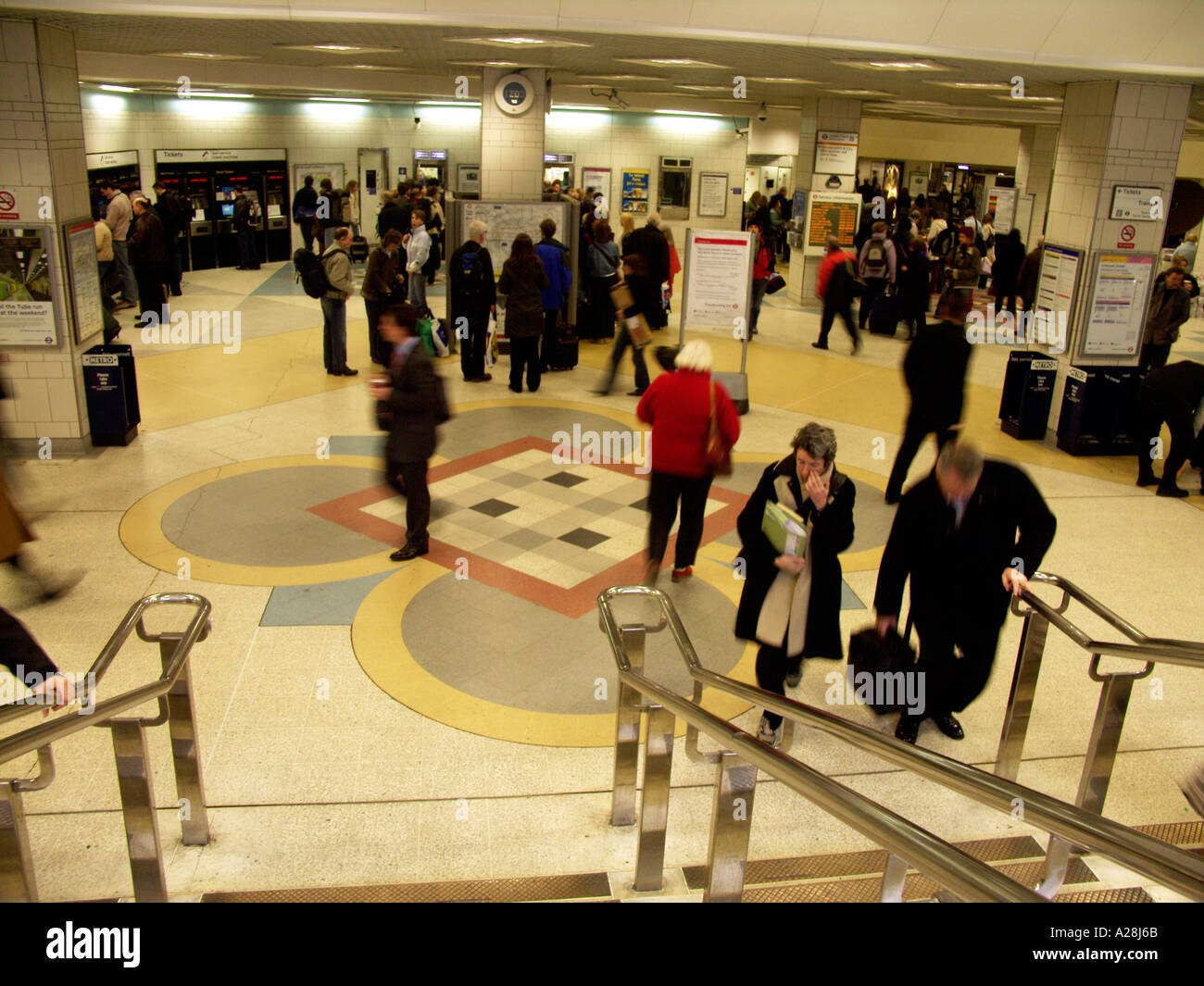 Liverpool Street Station London underground Stock Photo - Alamy