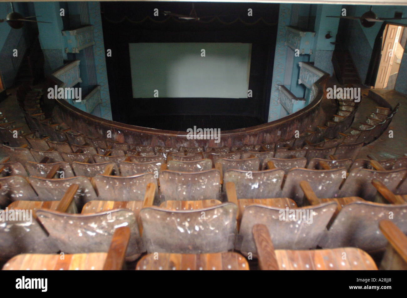 Old cinema movies hi-res stock photography and images - Alamy