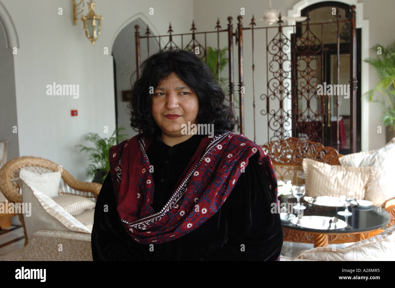 Abida Parveen Pakistani singer in India - VCA 76577 Stock Photo - Alamy