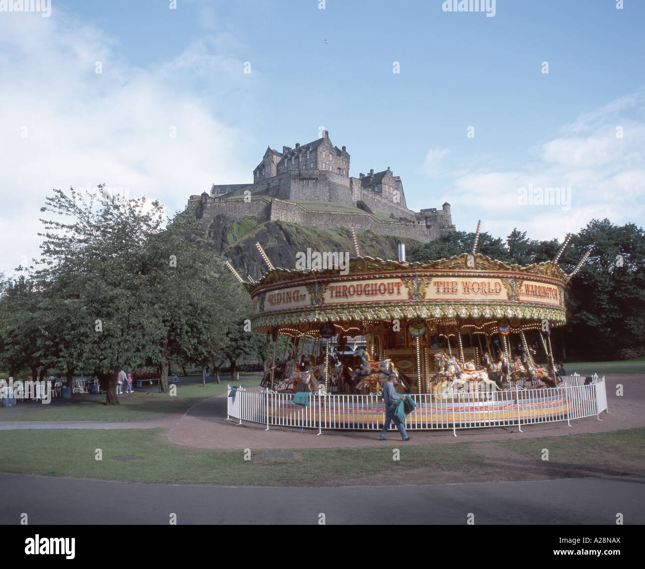 Edinburgh princes street gardens carousel hi-res stock photography and ...