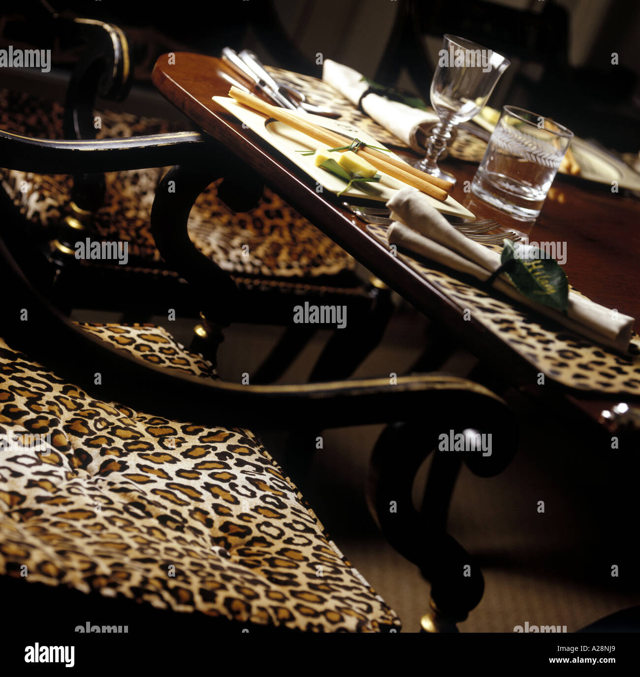 Leopard print table hi-res stock photography and images - Alamy
