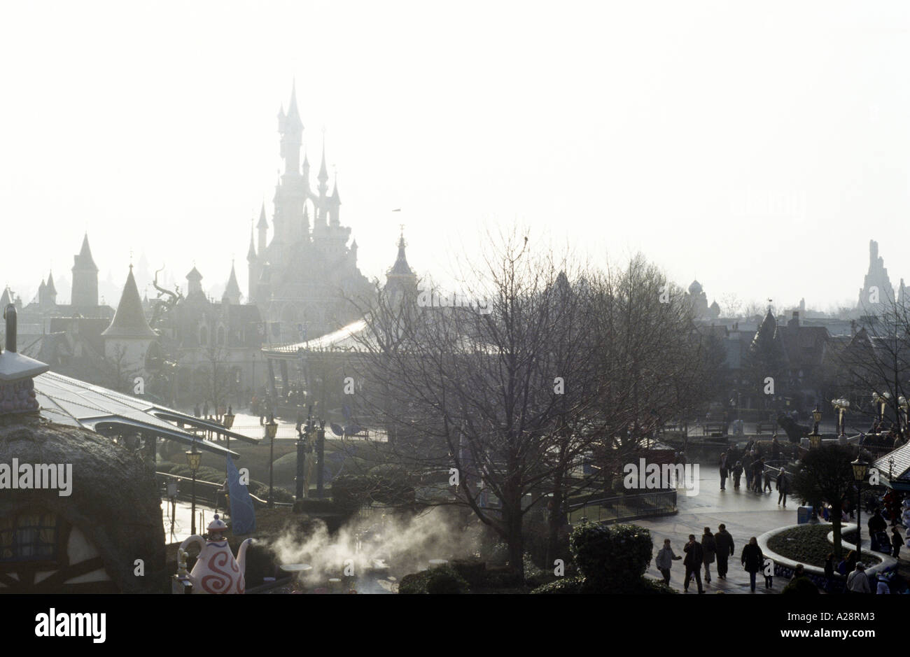 Disneyland entrance gate paris hi-res stock photography and images - Alamy