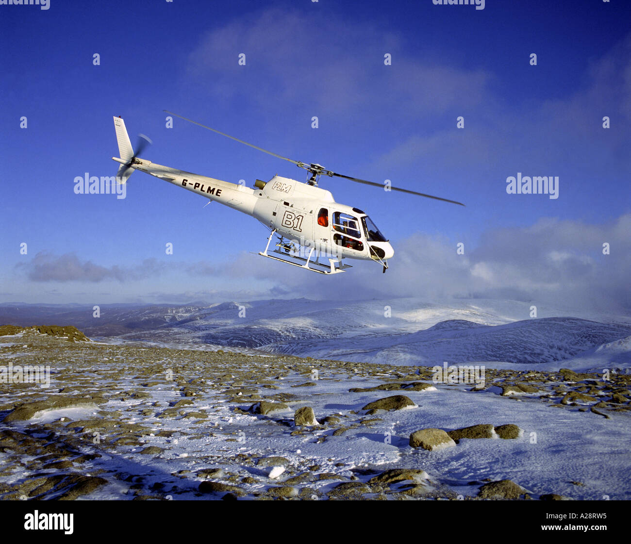 Six seater light aircraft hi-res stock photography and images - Alamy