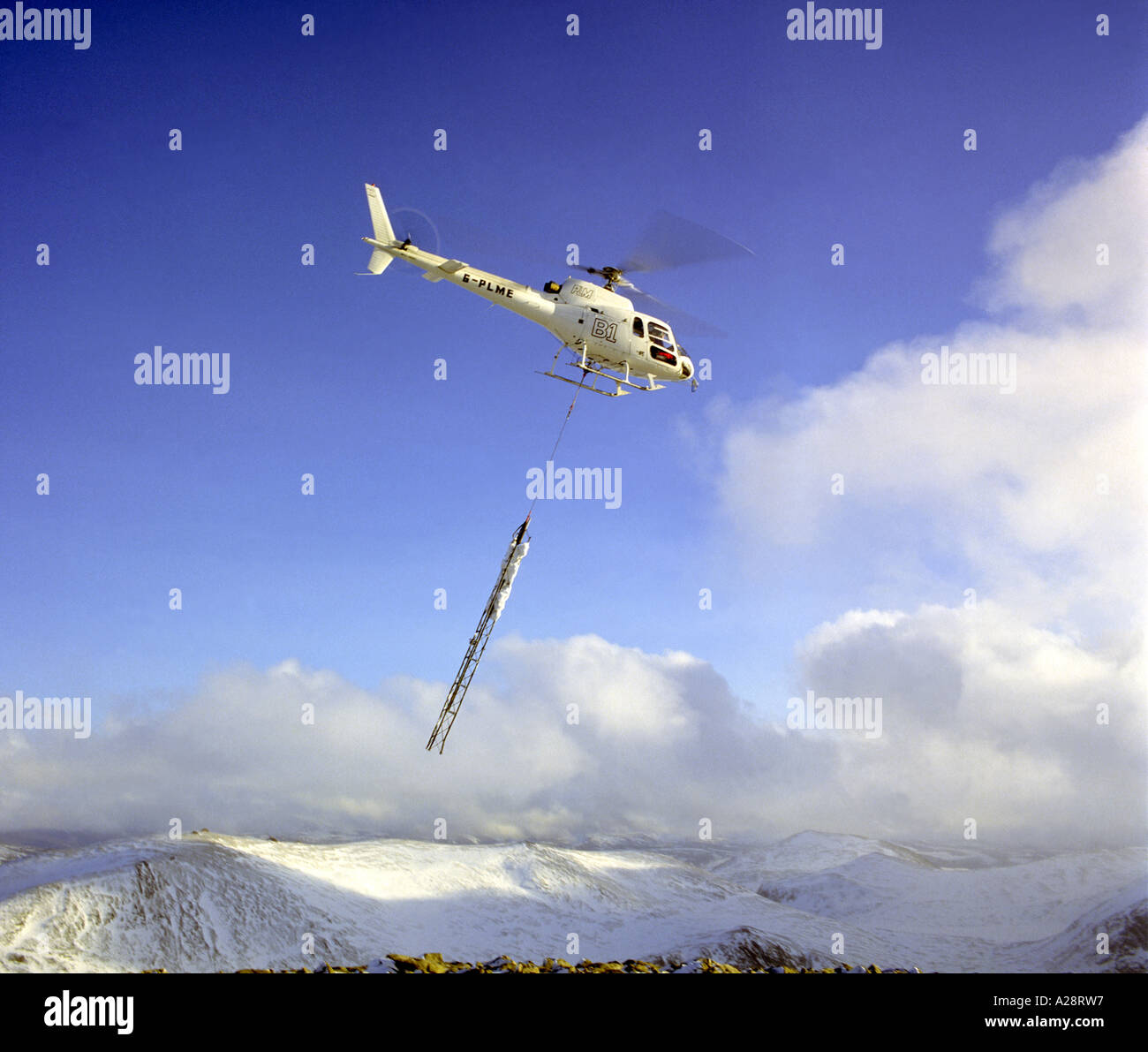 Aerospatiale AS 350B1 (Squirrel) Helicopter Working in the Cairngorms ...