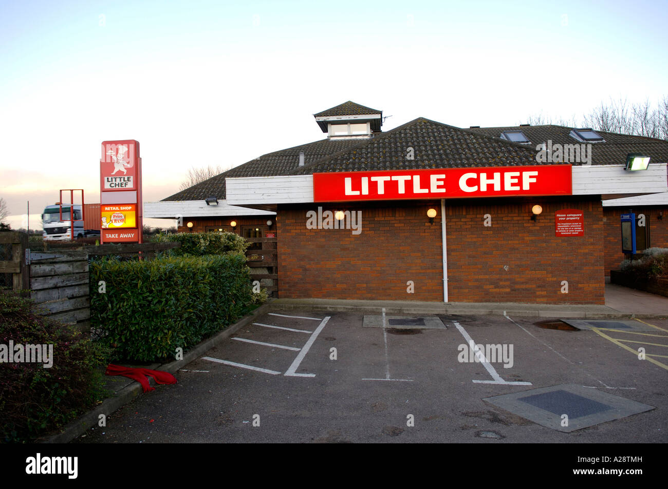 An open Little Chef on the A14 in Newmarket Suffolk Stock Photo - Alamy