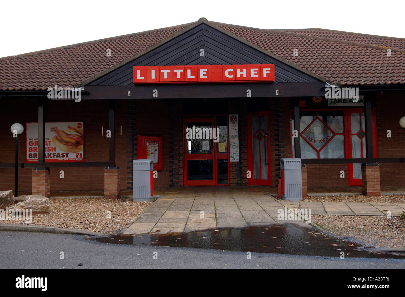 A closed Little Chef in Stretham Cambridgeshire on the 4th January 2007 ...
