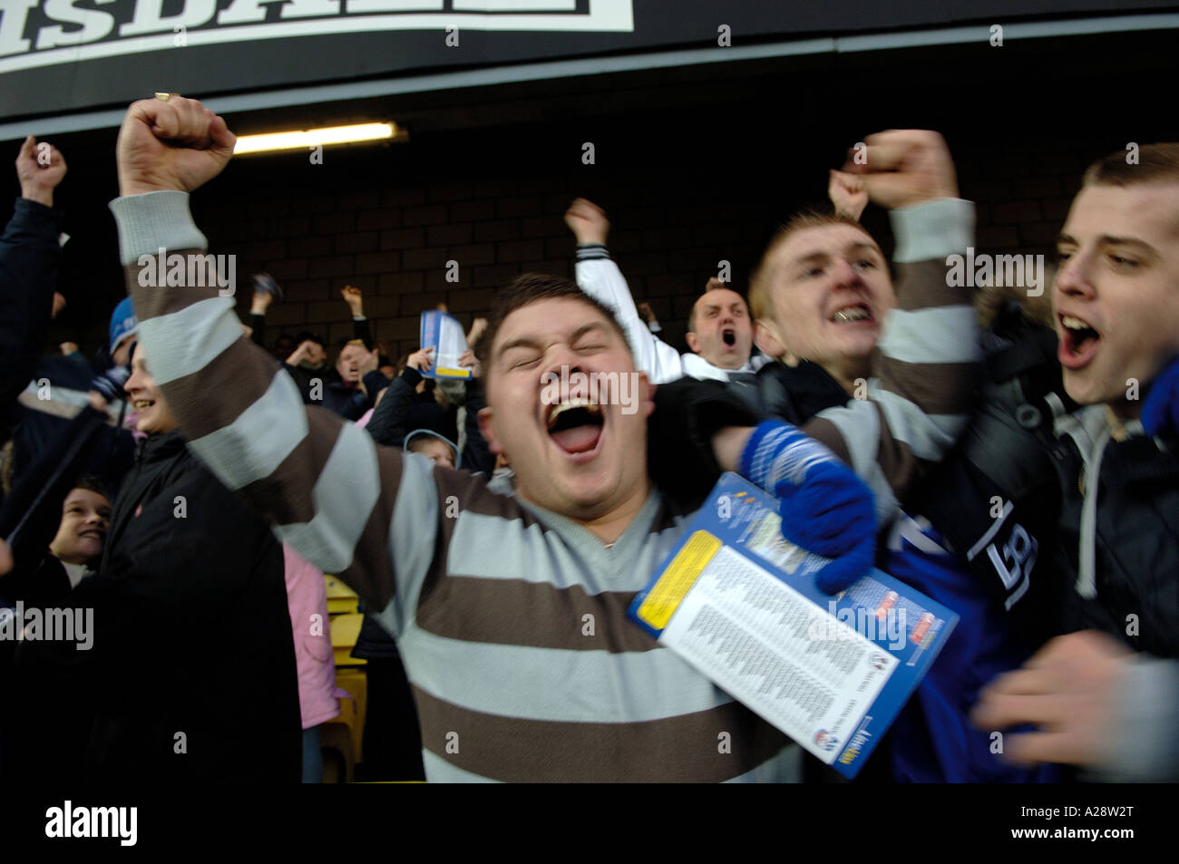 Millwall fans celebrating Stock Photo - Alamy