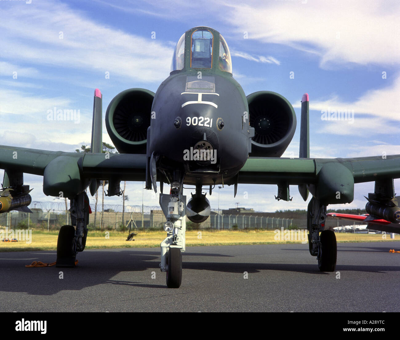 General electric tf34 ge 100 turbofan hi-res stock photography and ...