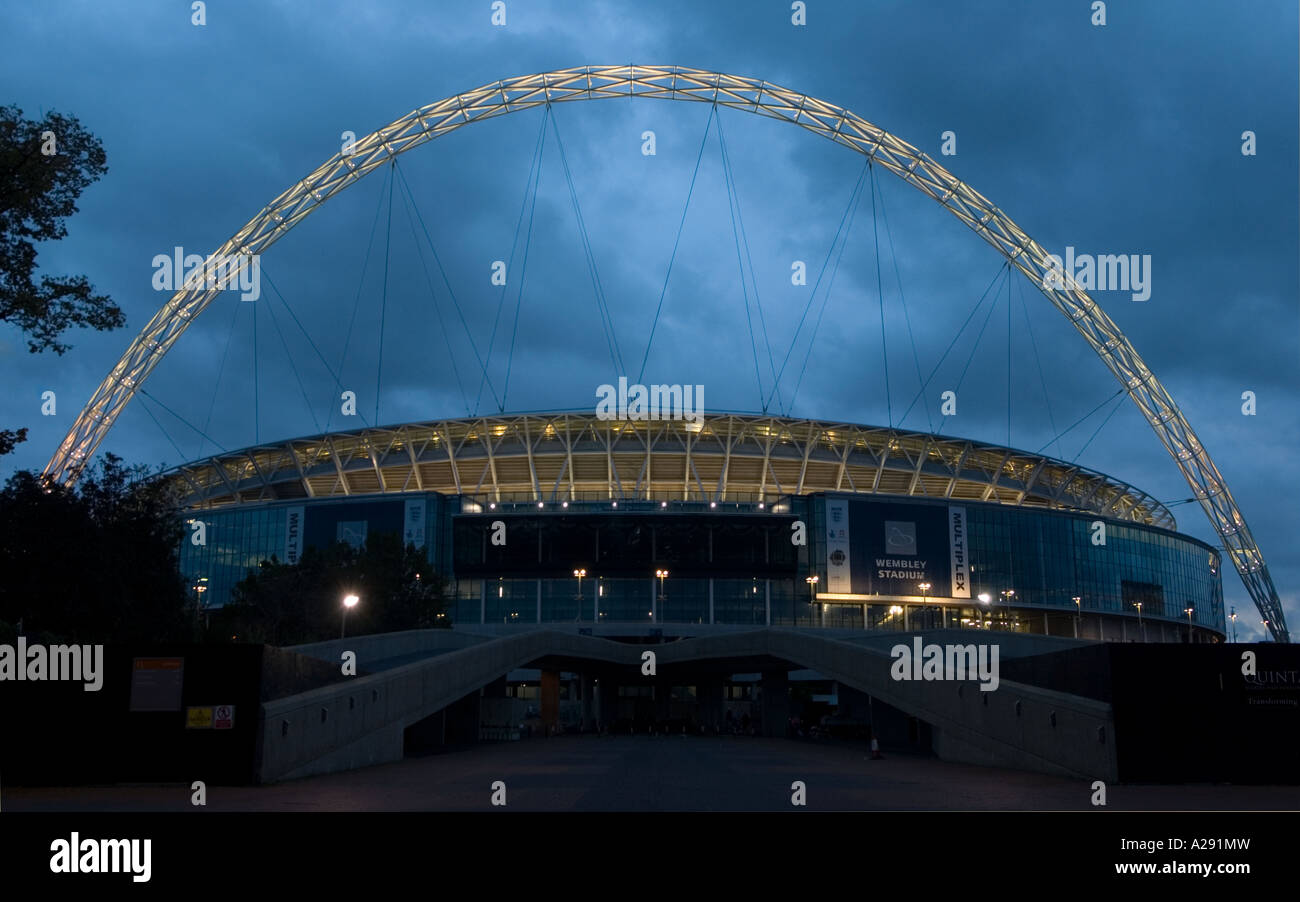 Full shot of the wembley arch and stadium taken at dusk Stock Photo - Alamy
