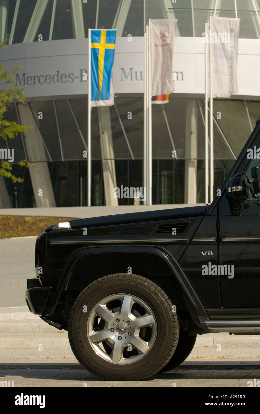 Ge wagen outside front entrance of the mercedes Benz Museum in ...