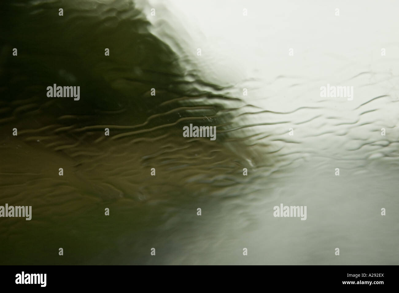 Water pattern on windscreen Stock Photo - Alamy