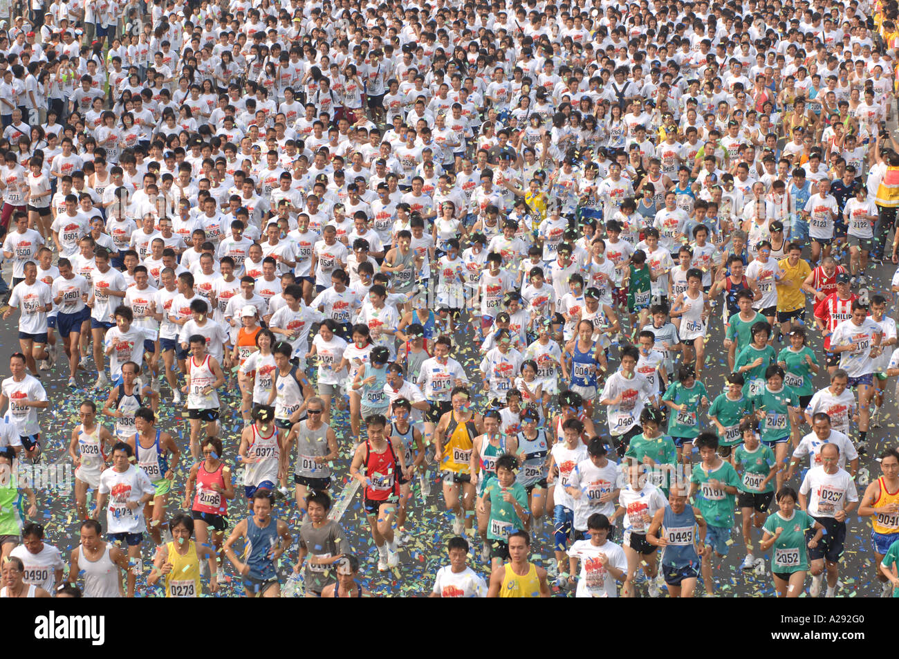 Crowd running chinese hi-res stock photography and images - Alamy