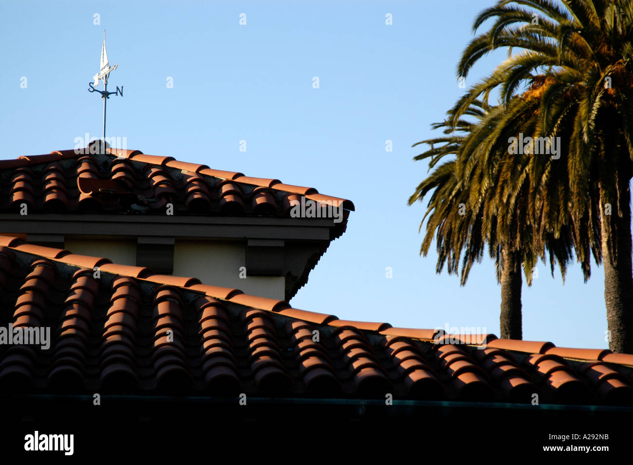 Santa barbara california red tile roofs hi-res stock photography and ...