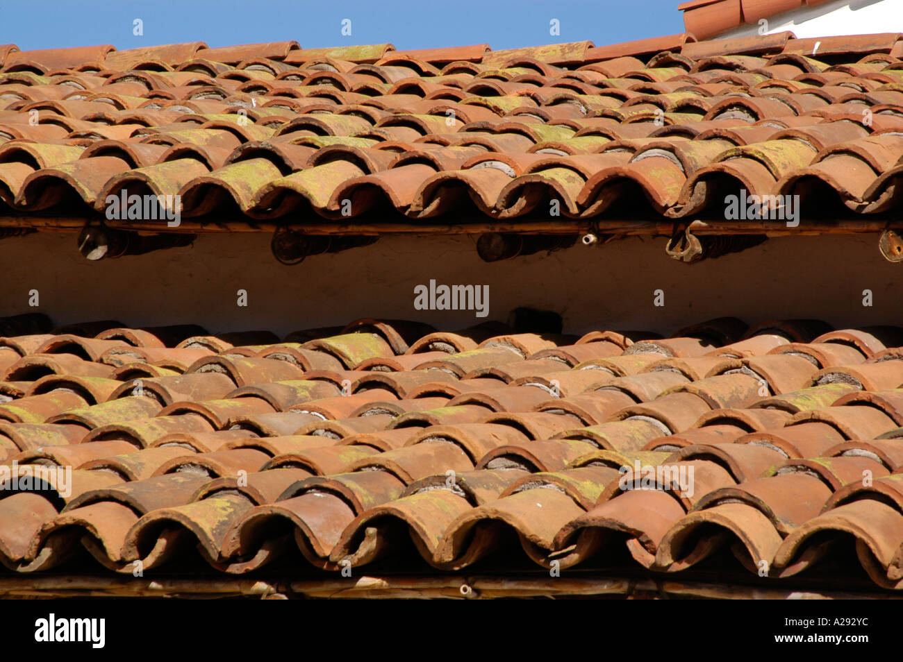 Santa barbara california red tile roofs hi-res stock photography and ...