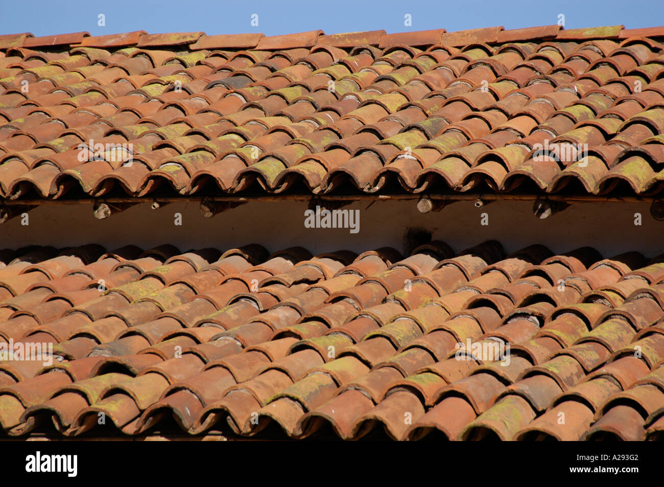 Santa barbara california red tile roofs hi-res stock photography and ...