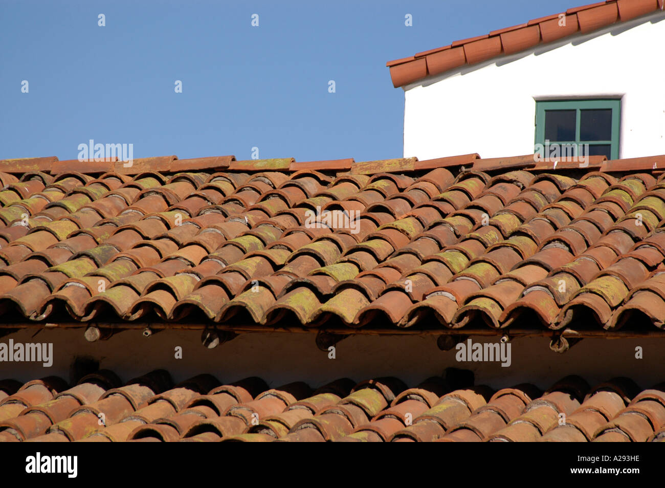 Santa barbara california red tile roofs hi-res stock photography and ...