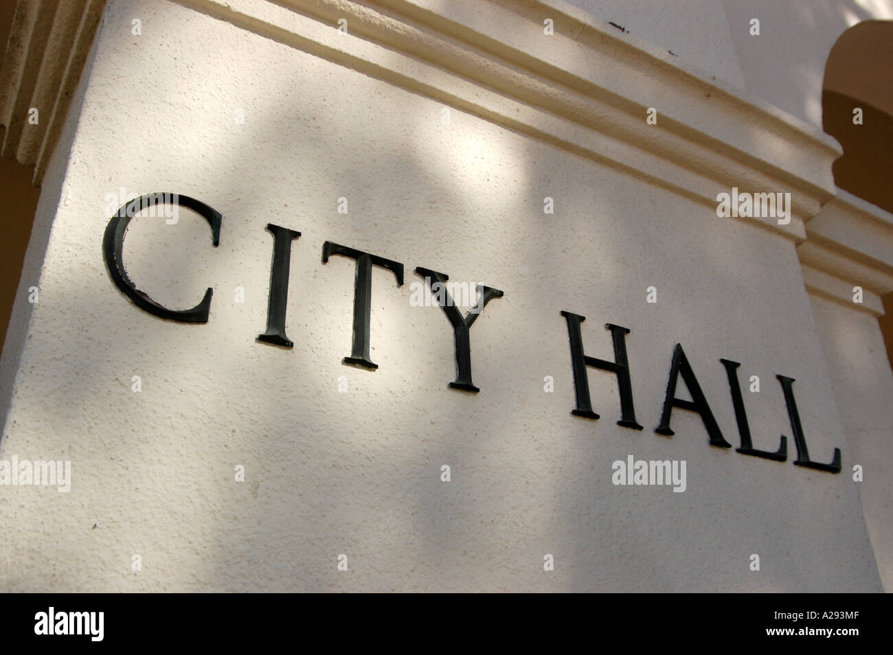 Santa barbara city hall hi-res stock photography and images - Alamy