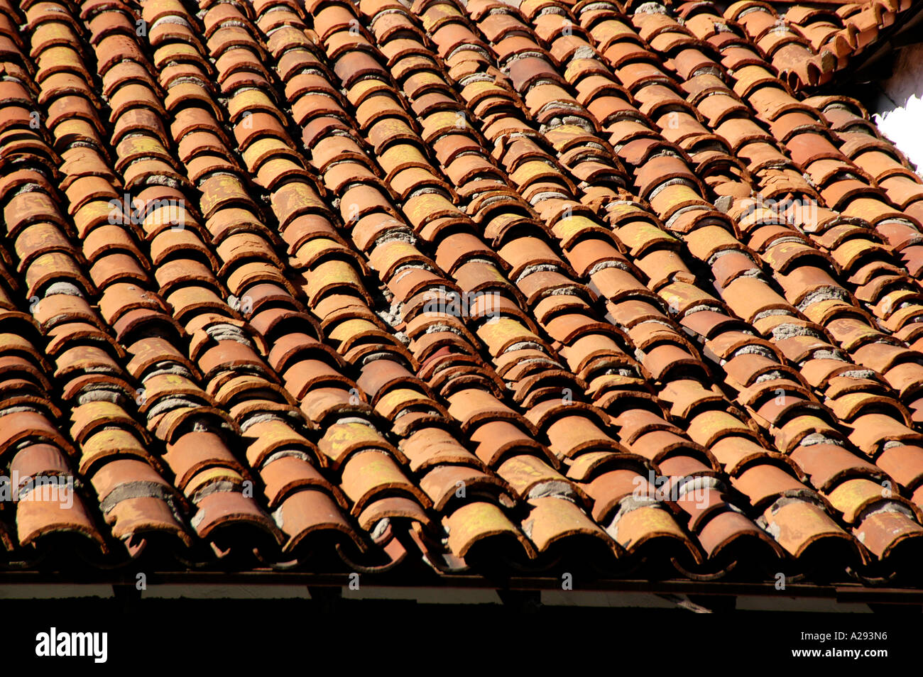 Santa barbara california red tile roofs hi-res stock photography and ...