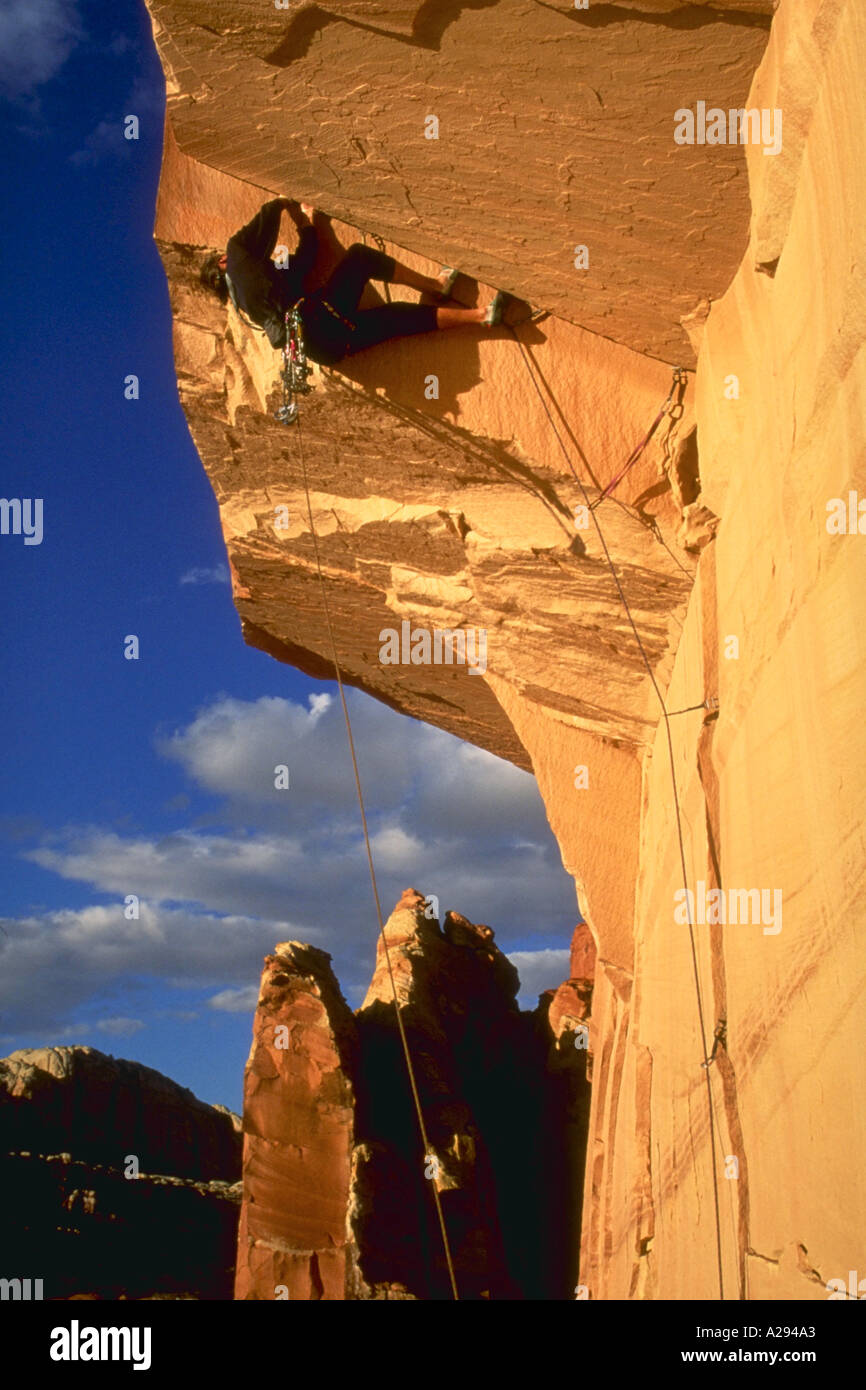 Dramatic rock overhang hi-res stock photography and images - Alamy