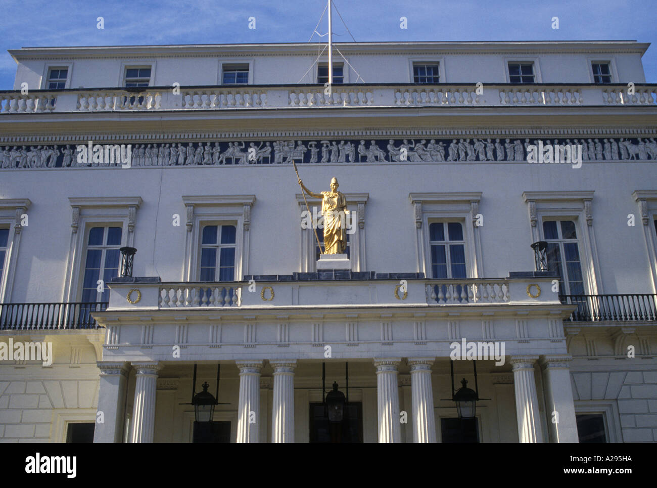 The athenaeum club london hi-res stock photography and images - Alamy