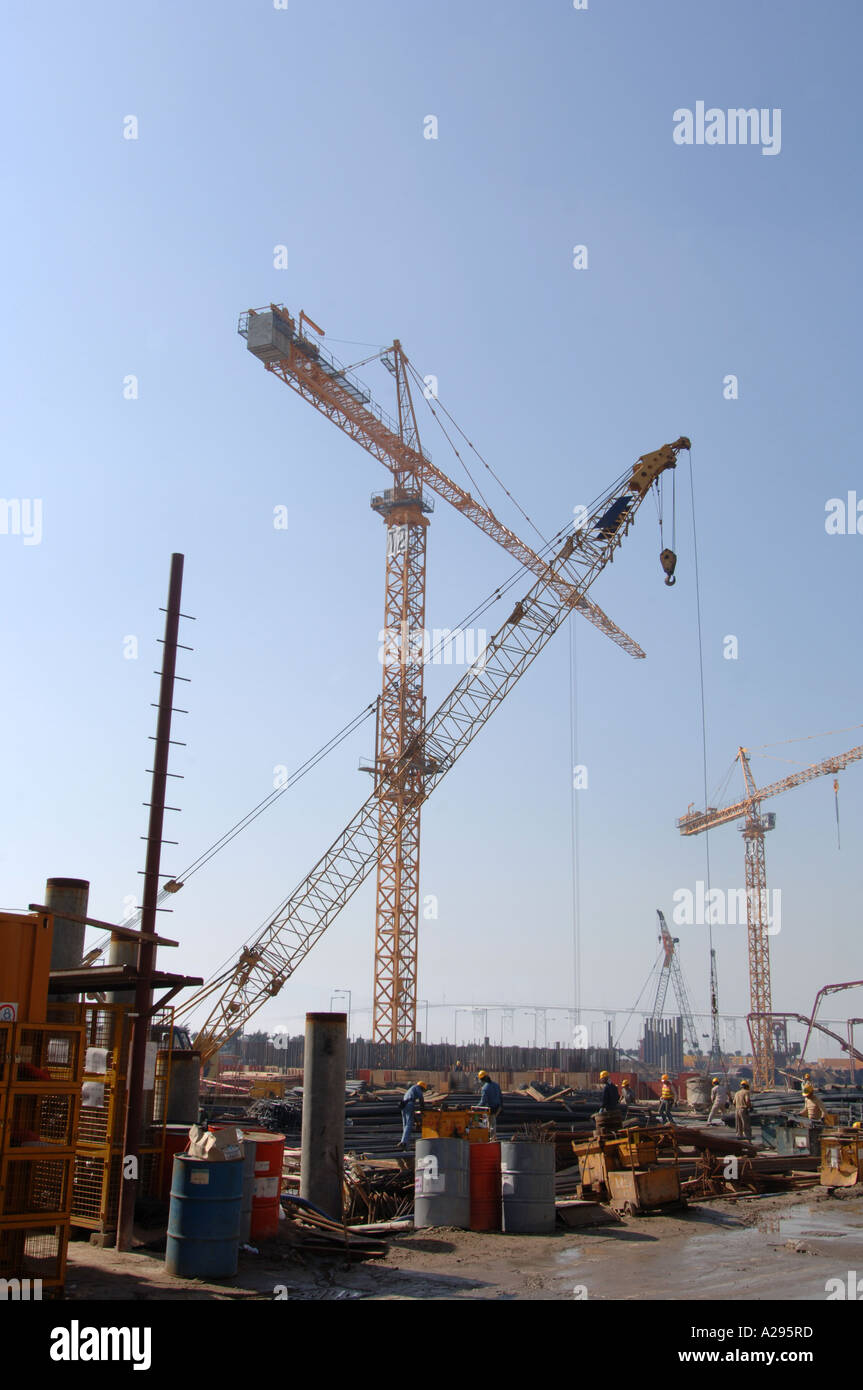 Construction industry cranes hi-res stock photography and images - Alamy