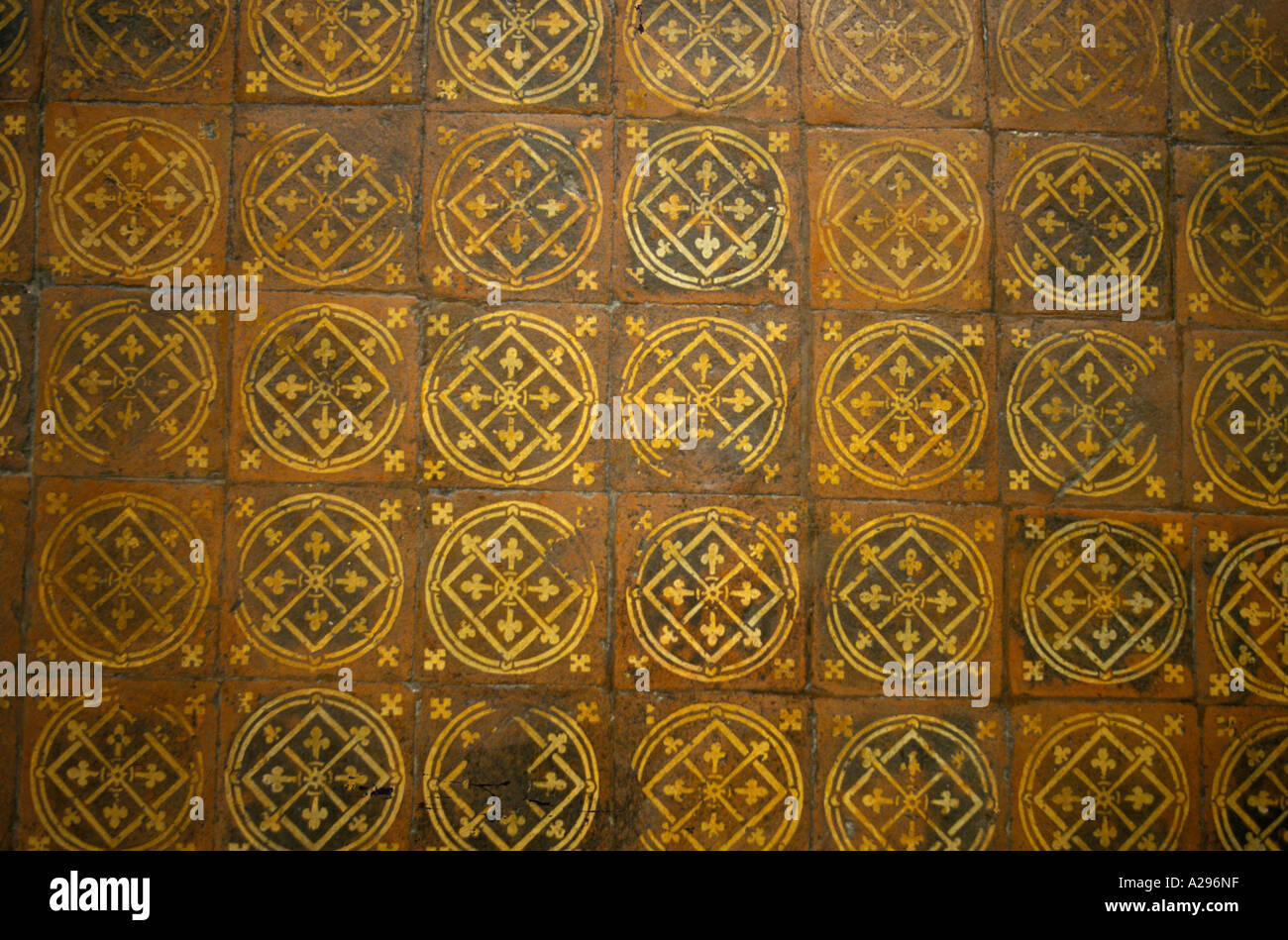 Heraldic tiles hi-res stock photography and images - Alamy