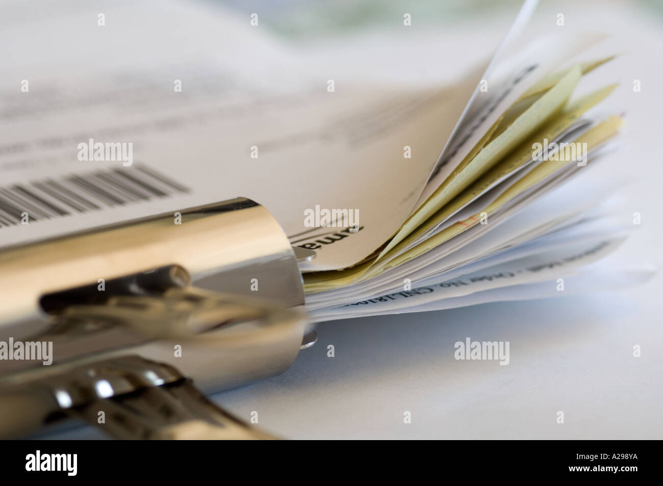 Clamped hi-res stock photography and images - Alamy