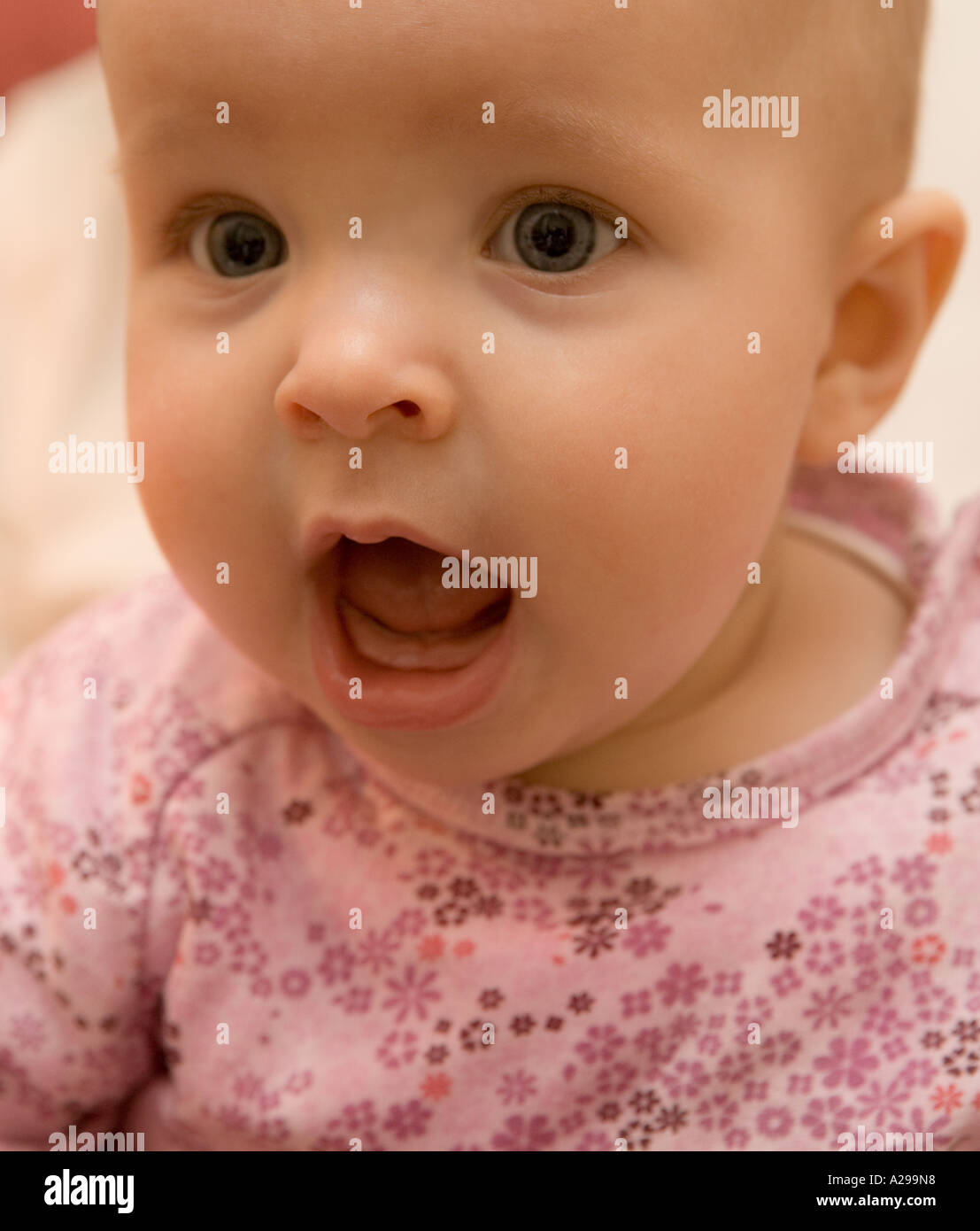 Baby 6 months teeth hi-res stock photography and images - Alamy