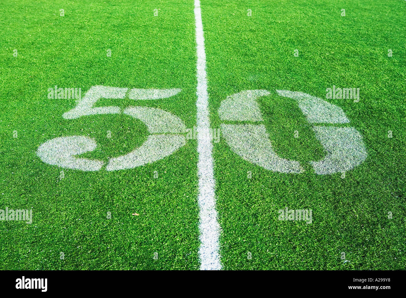 50 YARD LINE AT FOOTBALL FIELD, FIFTY YARD LINE Stock Photo - Alamy