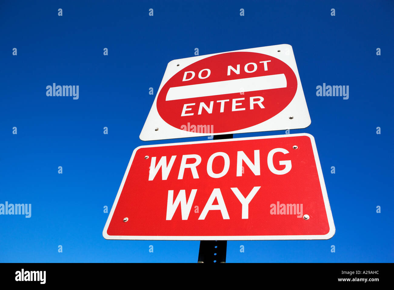 DO NOT ENTER, WRONG WAY SIGNS Stock Photo - Alamy