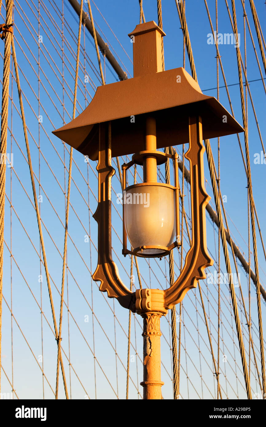 Lamppost on brooklyn bridge new hi-res stock photography and images - Alamy