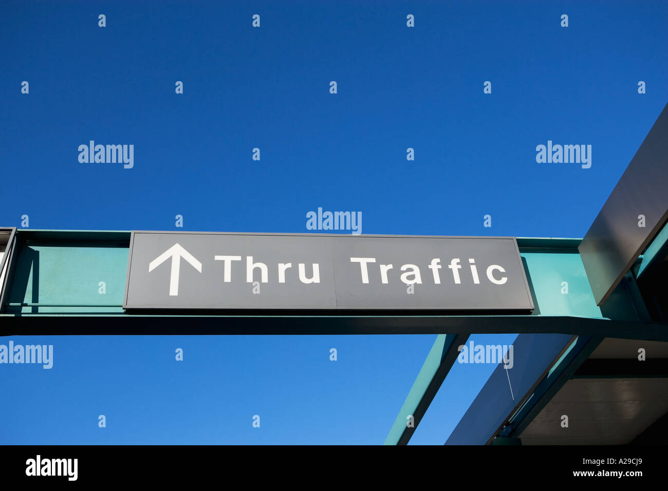 THRU TRAFFIC SIGN Stock Photo - Alamy