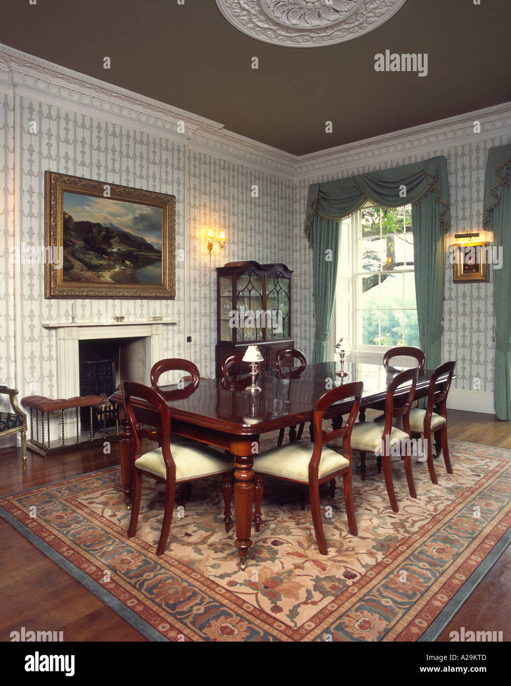 Domestic dining room hi-res stock photography and images - Alamy