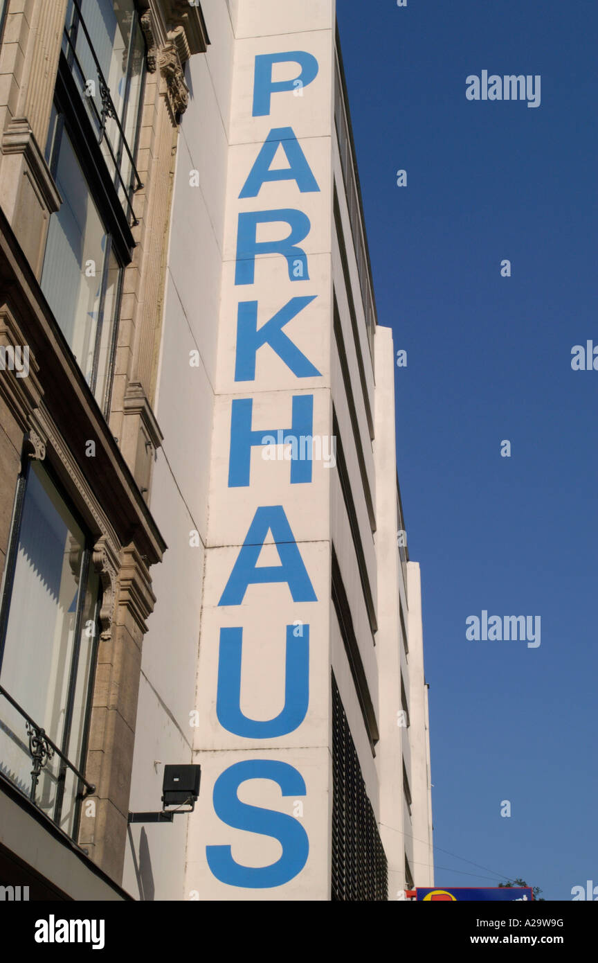 Car gararge hi-res stock photography and images - Alamy