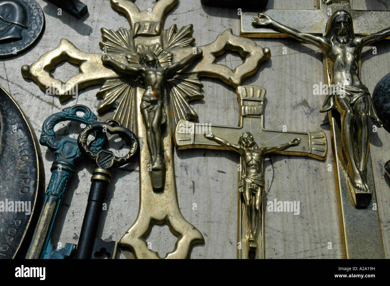 Christian symbols, keys to faith Stock Photo - Alamy
