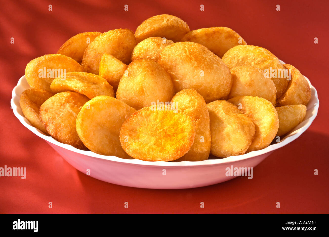 ROASTED POTATOES IN BOWL Stock Photo - Alamy