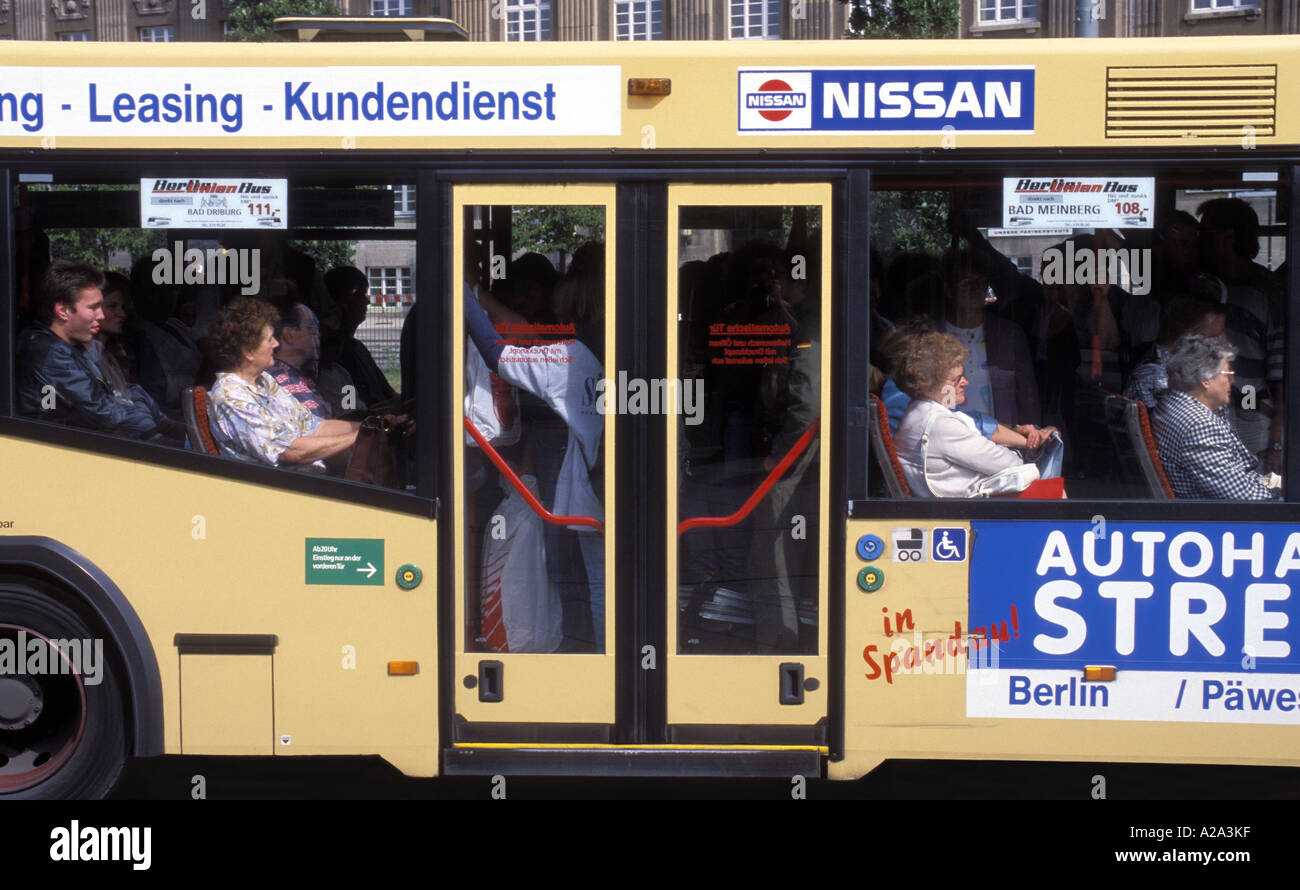 People crowded bus berlin germany hi-res stock photography and images ...