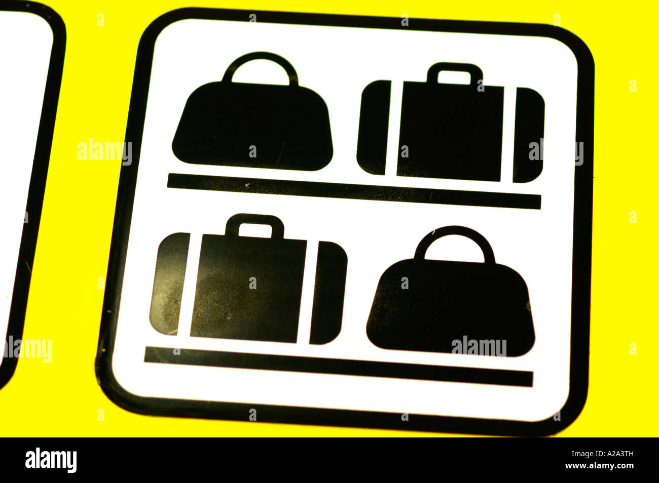 Airport sign valuable hi-res stock photography and images - Alamy