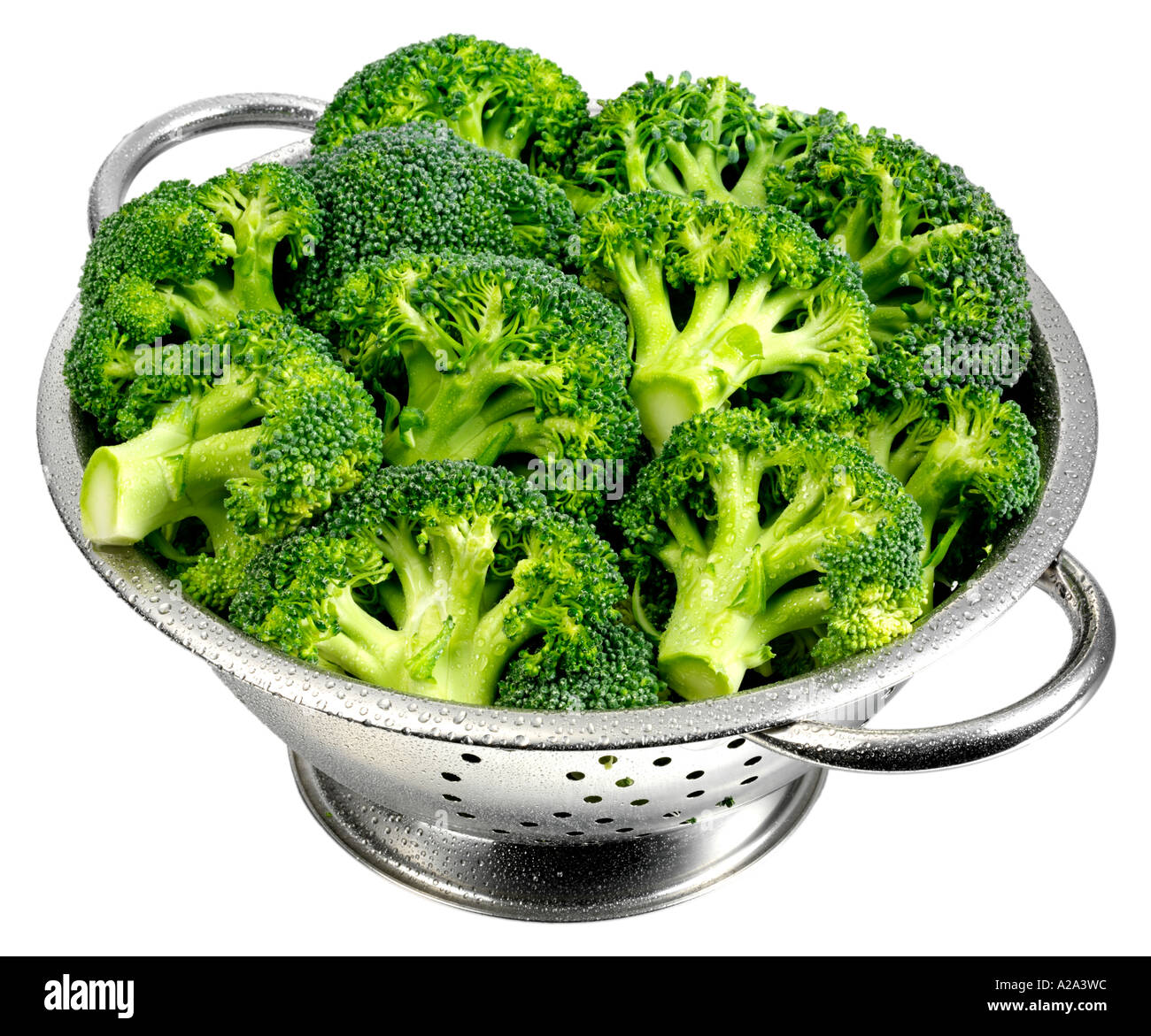 BROCCOLI IN COLLANDER CUT OUT Stock Photo - Alamy
