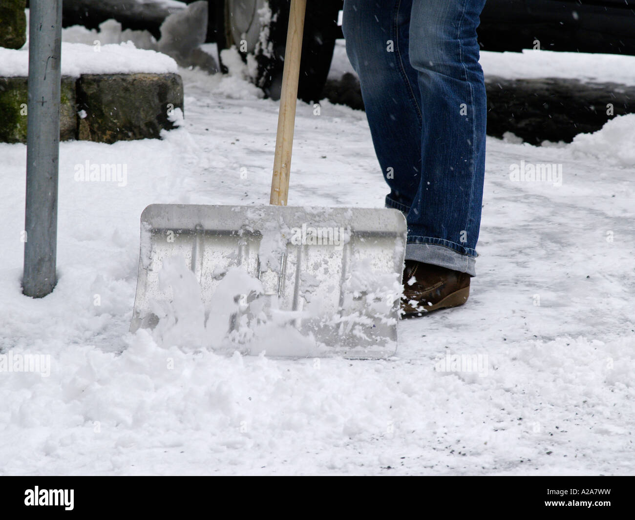 Shoveling a sidewalk hi-res stock photography and images - Alamy