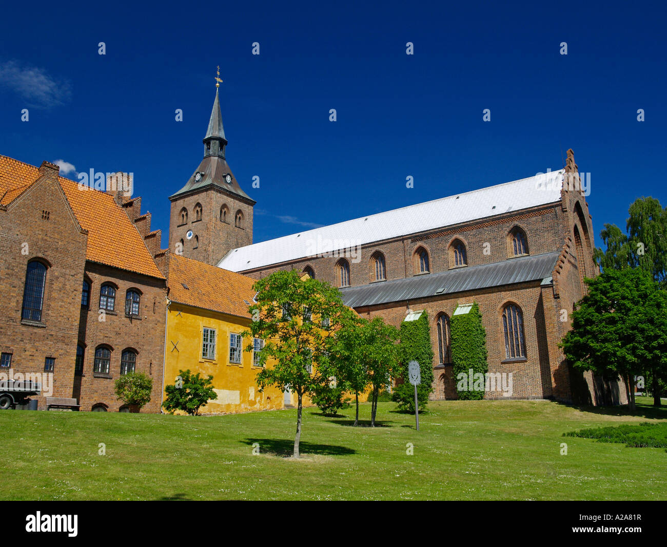 Odense cathedral hi-res stock photography and images - Alamy