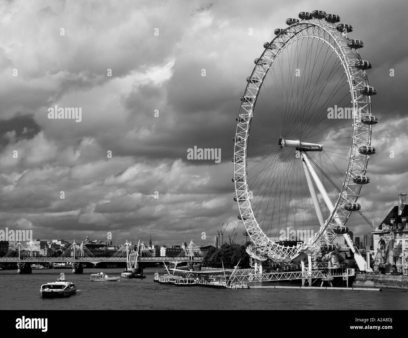 London building in romantic Black and White Stock Photos & Images - Alamy