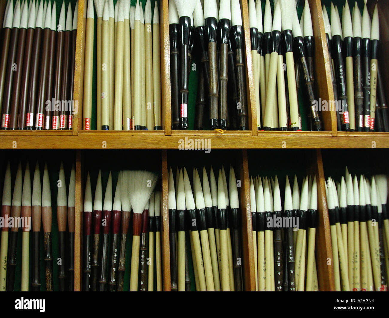 Paint brushes types sizes hi-res stock photography and images - Alamy