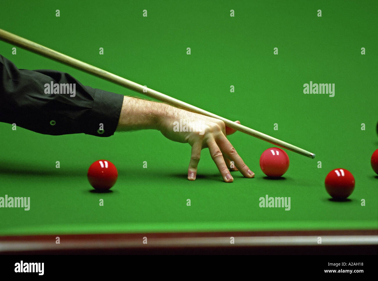 Close up of snooker players hand making a bridge to play a shot Stock ...