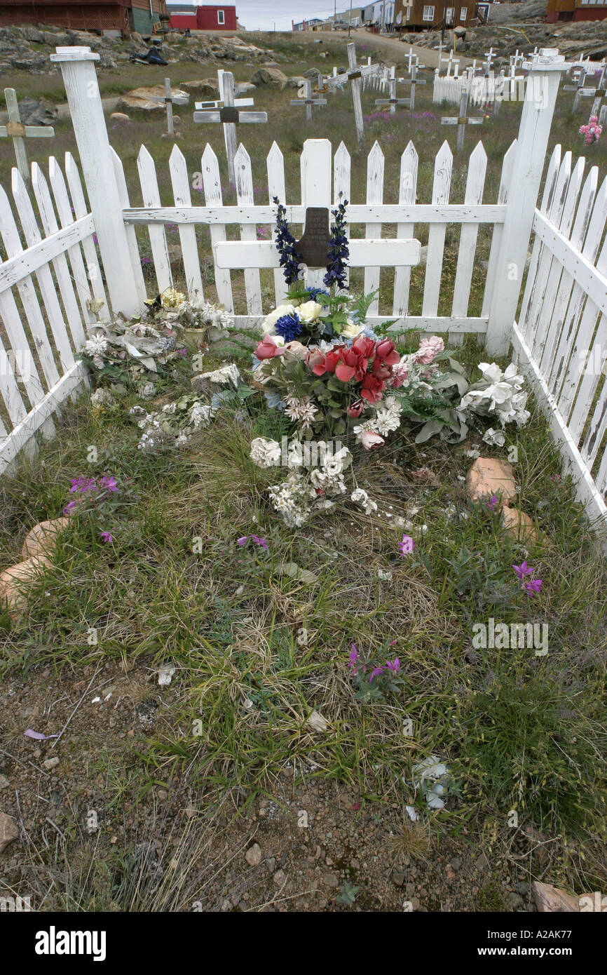 Cross in Cemetery in Iqaluit Nunavut Stock Photo - Alamy
