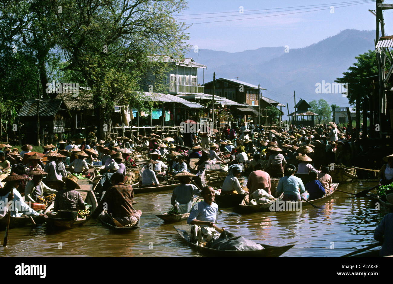 Myanmar Burma Inle Lake Ywama village floating market Stock Photo - Alamy