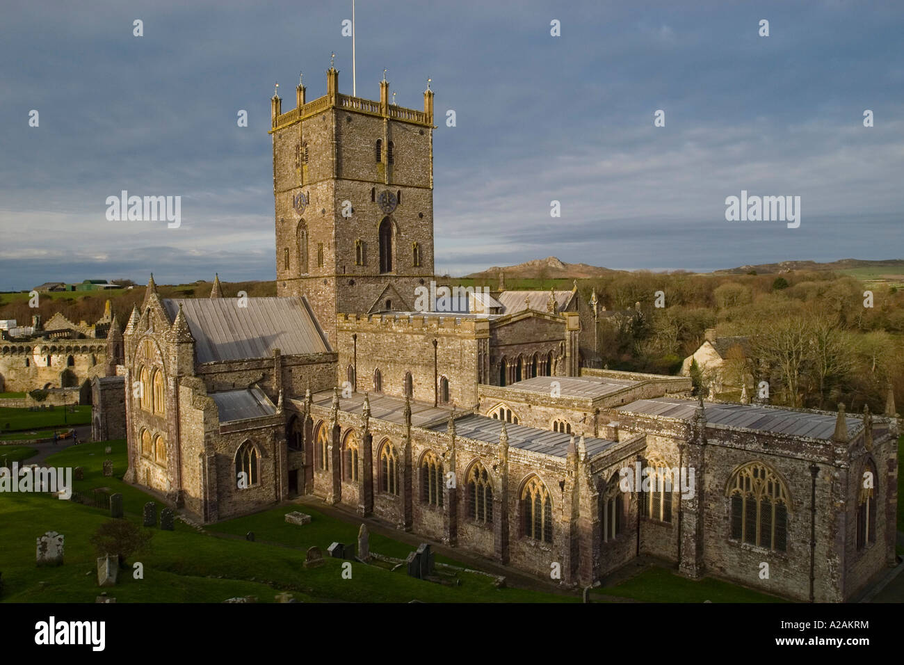 Saint david cathedral hi-res stock photography and images - Alamy