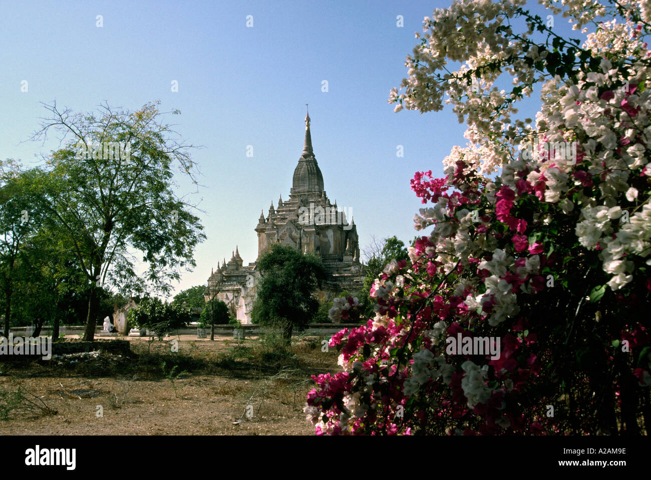Ancient burmese royalty hi-res stock photography and images - Alamy