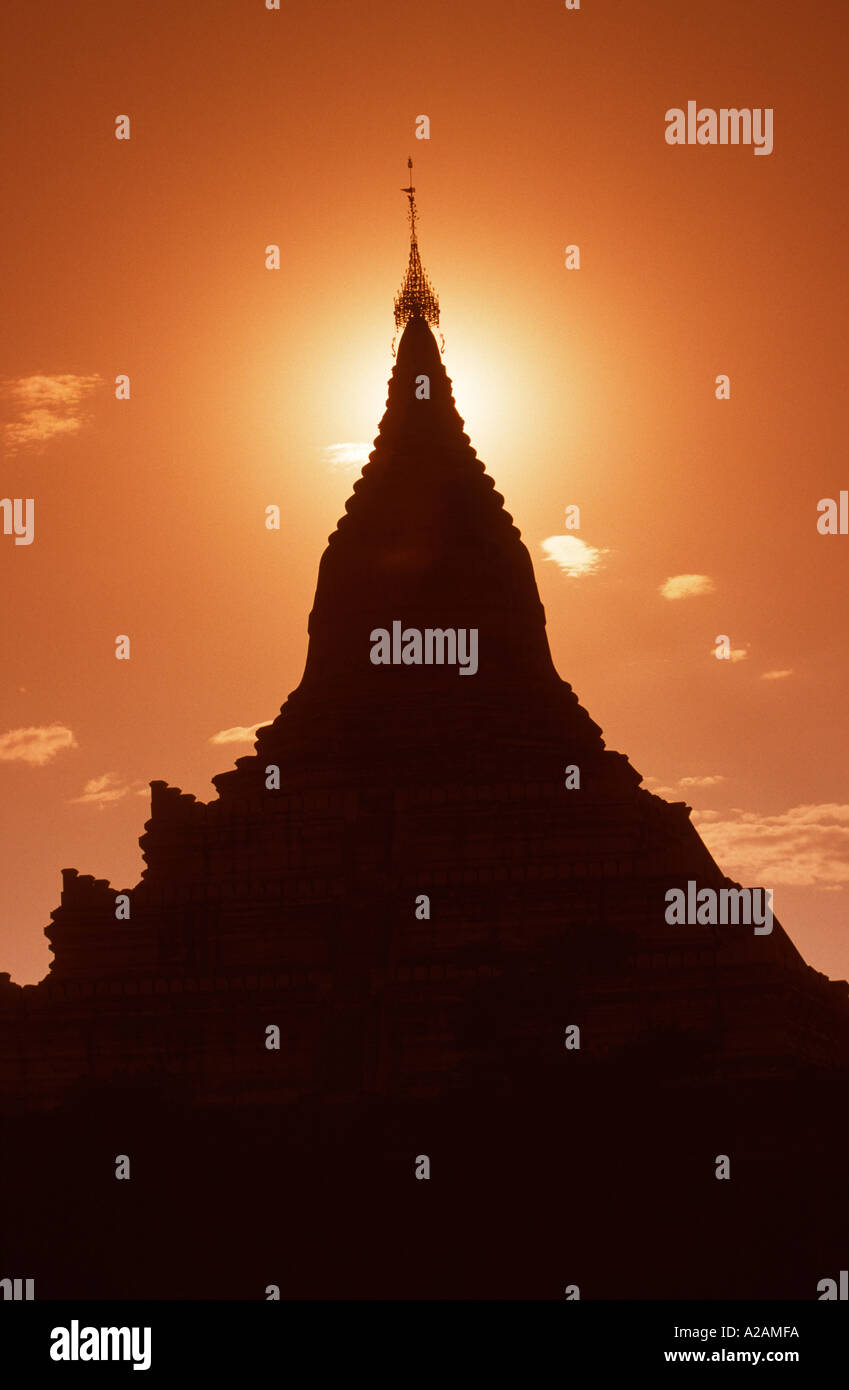 Ancient burmese royalty hi-res stock photography and images - Alamy